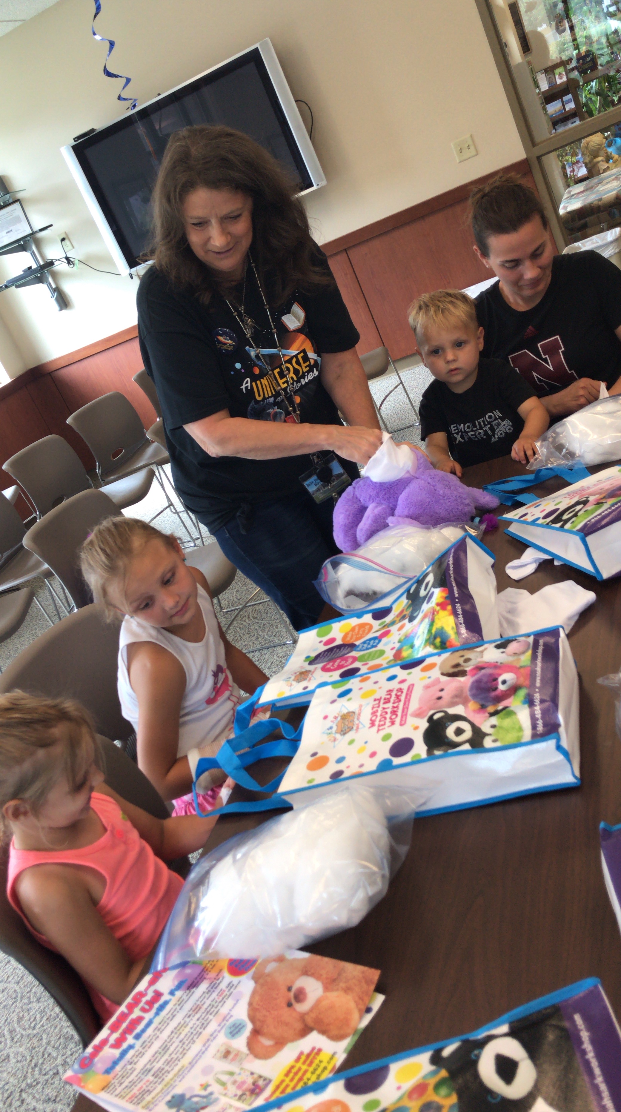 Build-an-Alien Workshop – Agnes Robinson Waterloo Public Library